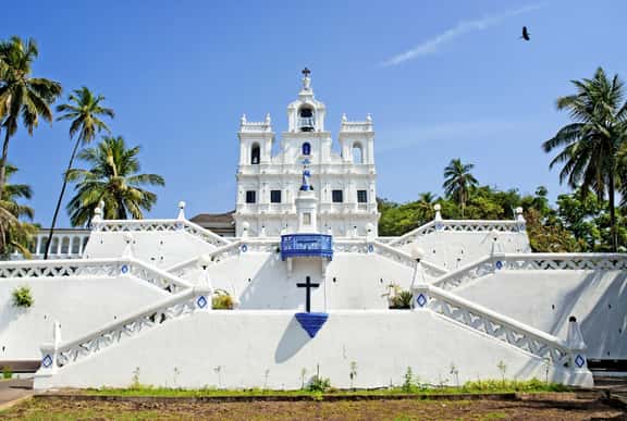Cheap flights from Abu Dhabi to Goa starting at CA$393 | Kiwi.com