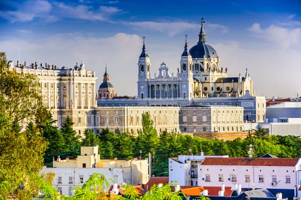 Vuelos baratos de Hermosillo a Madrid desde 462 € | Kiwi.com