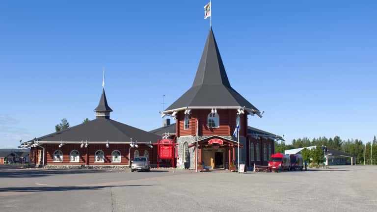 Cheap flights from Dubai to Rovaniemi starting at $549 | Kiwi.com